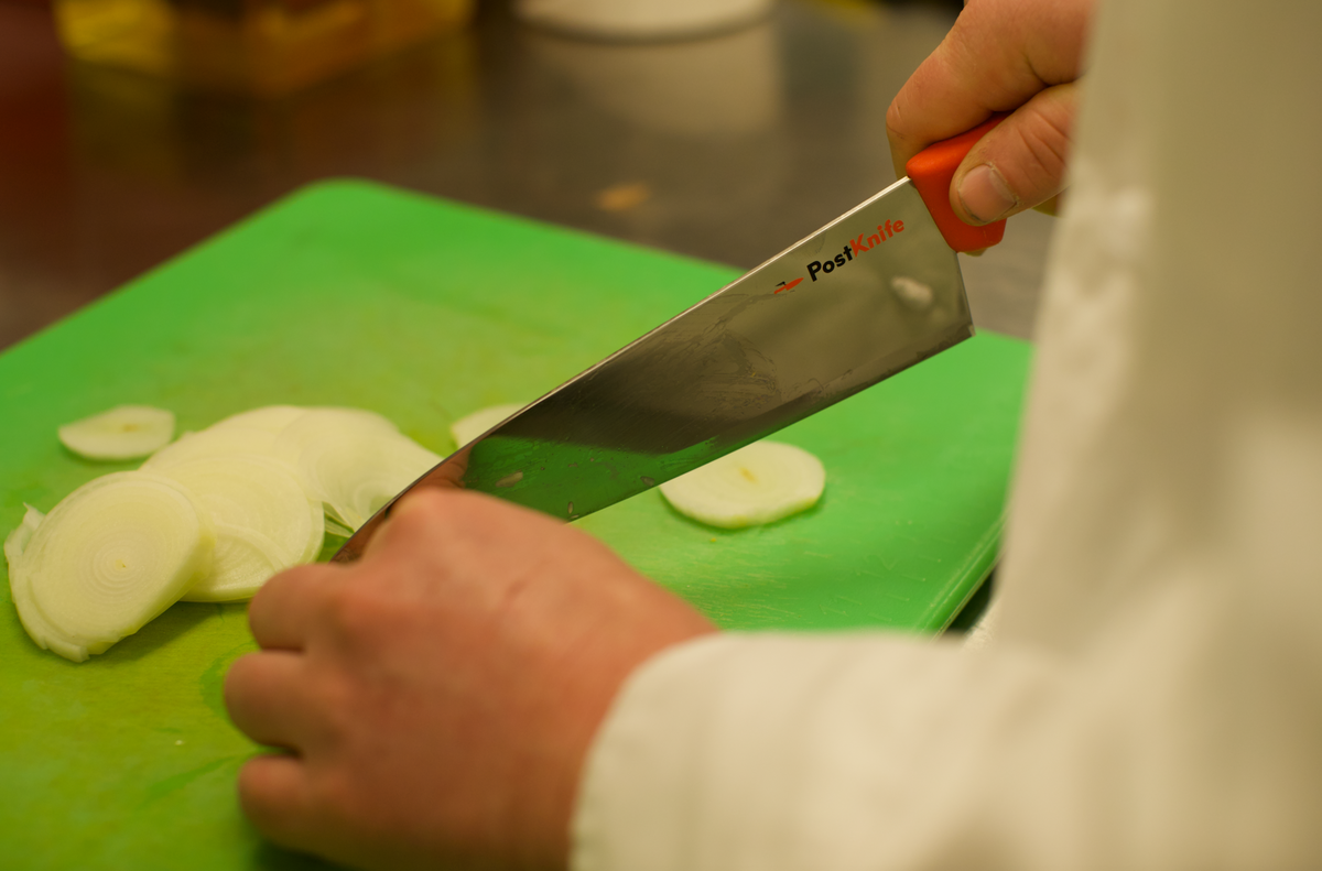 Kitchen Knife Care: 10 Tips – PostKnife